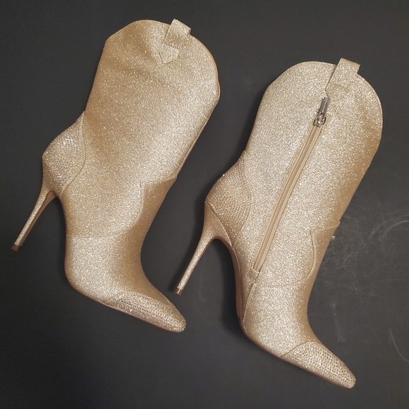 Jessica Simpson | Shoes | Jessica Simpson Gold Booties Size 8 | Poshmark